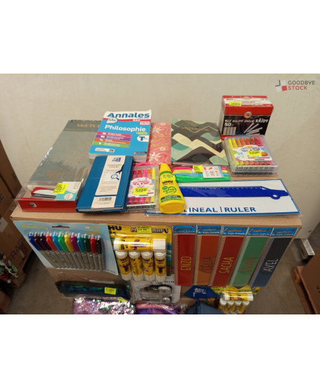 Lot de 3 cartons d'articles scolaires et bureautiques comprenant : des ...